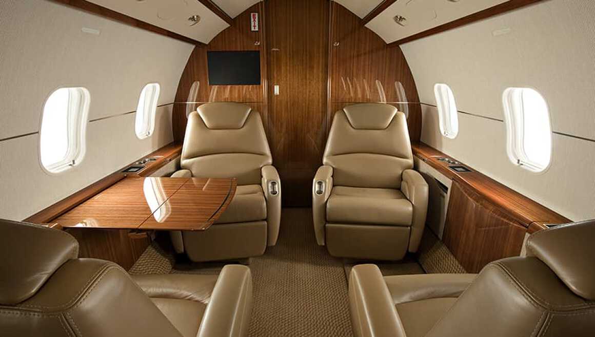 Charter a Bombardier Challenger 300
