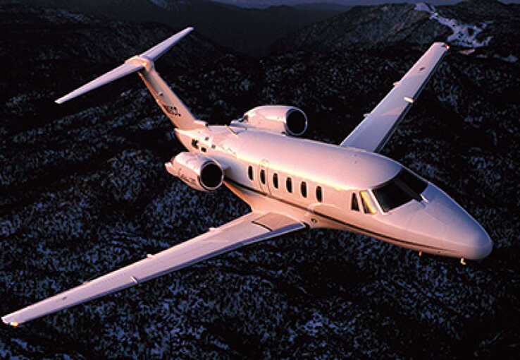 Charter a Embraer Legacy 450 Super Light Jet