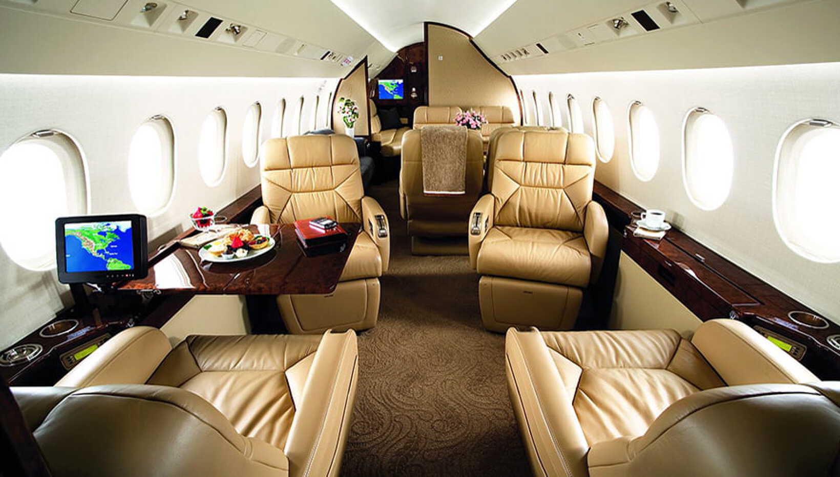 Charter a Dassault Falcon 900 Large Jet