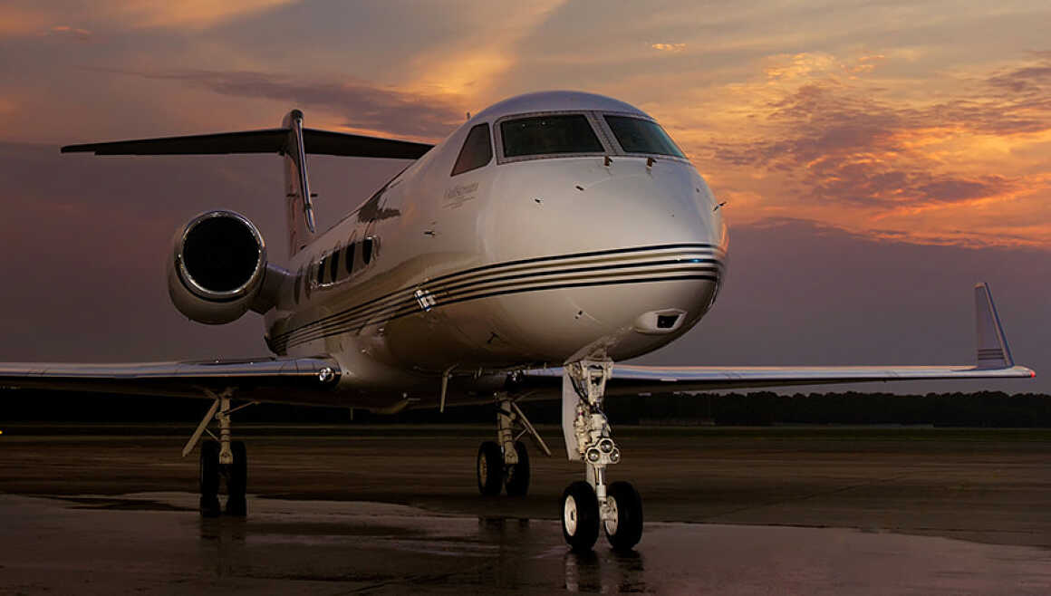 Charter a Gulfstream G350 Large Jet